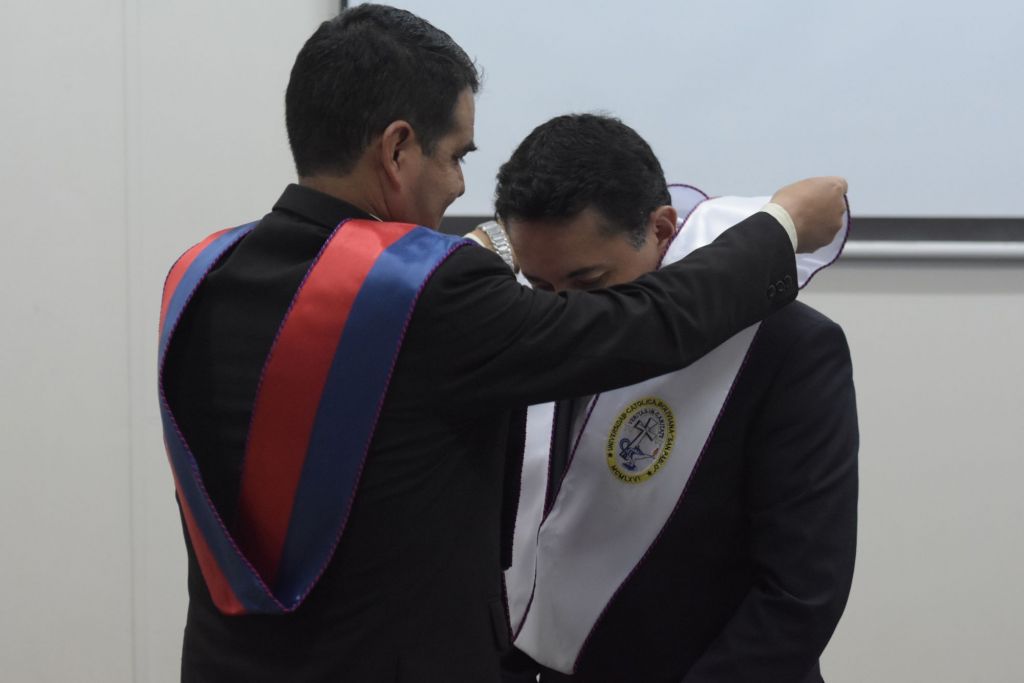 Mgr. Rodrigo Barja asume el reto como nuevo Director Administrativo ...