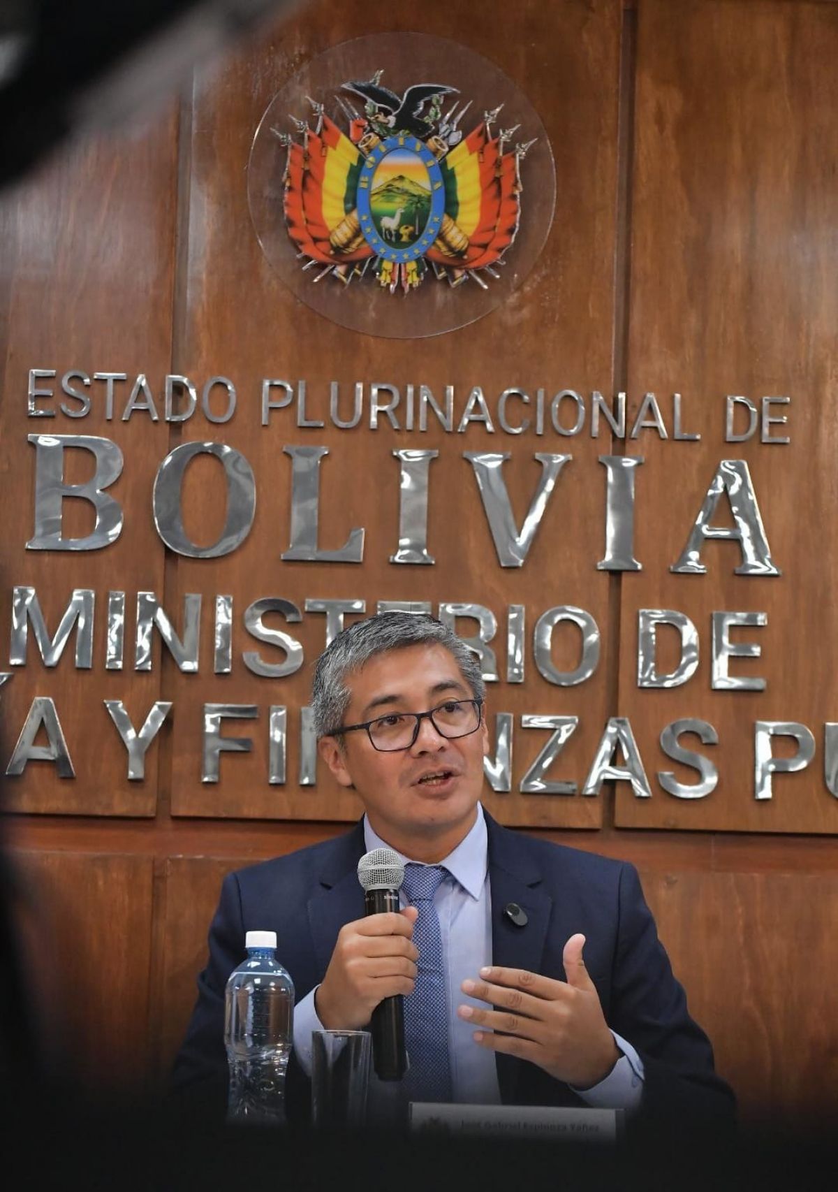 Superávit fiscal marca inicio de la estabilización económica, según el ...