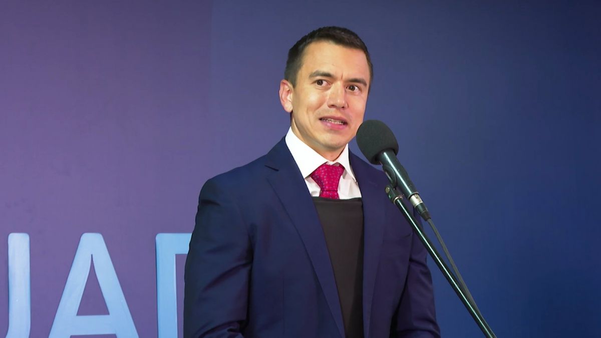 Ecuador: Colectivos exigen juicio político a Noboa