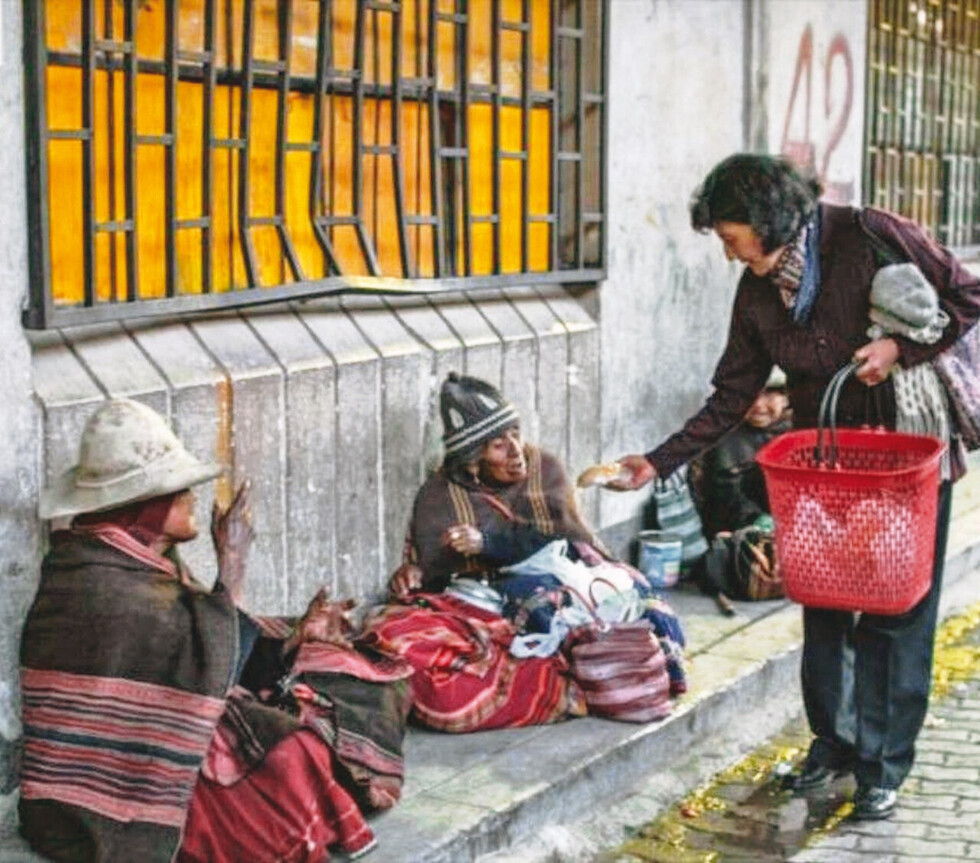 Pobreza baja al nivel histórico de 36,4% en Bolivia (Oficial)