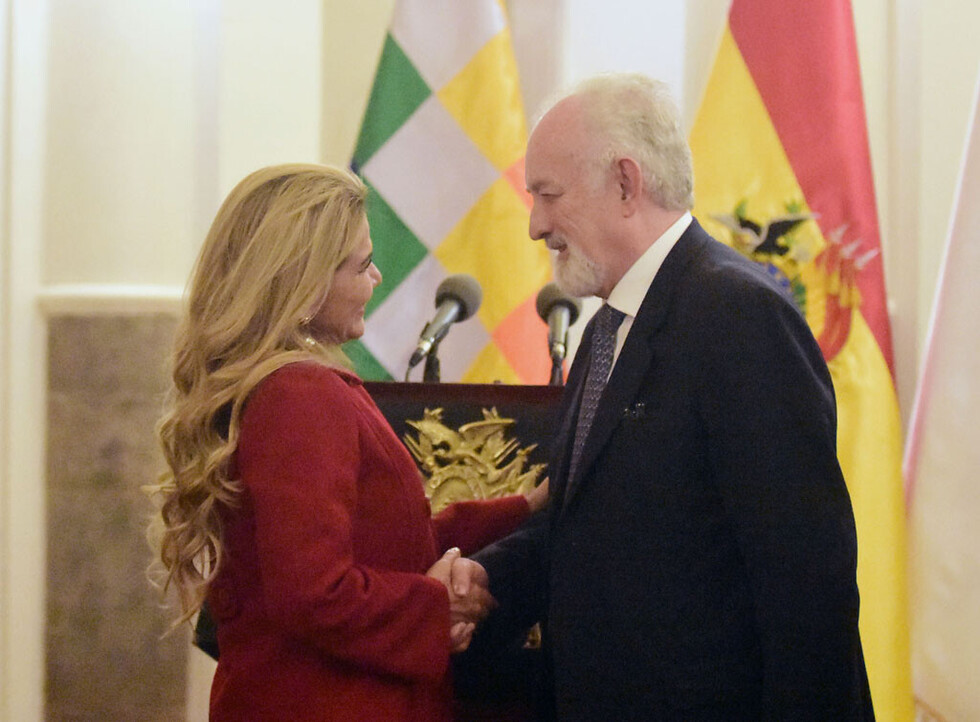 Guillermo Aponte asume como nuevo presidente del BCB