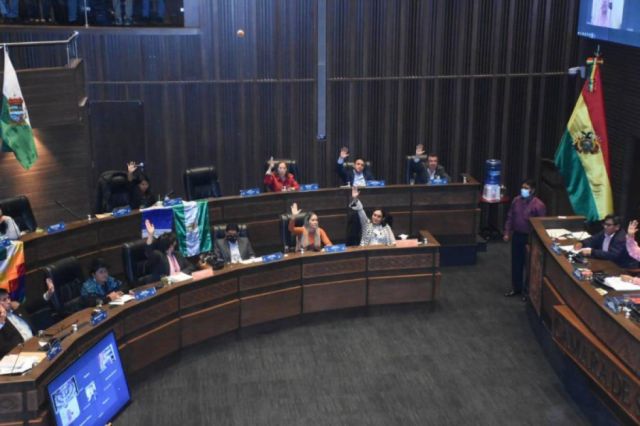 Senadores sancionan la Ley del Censo y remiten la norma a Luis Arce ...
