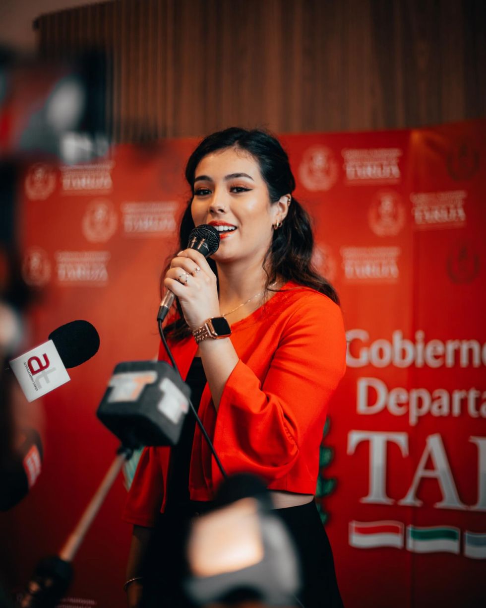 María Reneé Urquiola dará un concierto navideño gratuito en Tarija