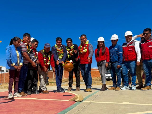 Distrito 7 estrena una plaza biosaludable y una cancha