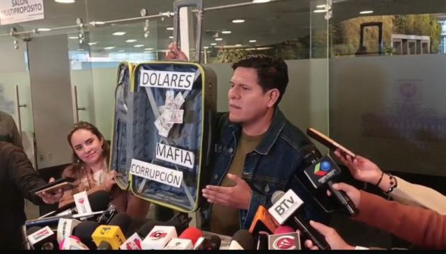 Caso 32 maletas: oposición acusa al Gobierno de encubrir información