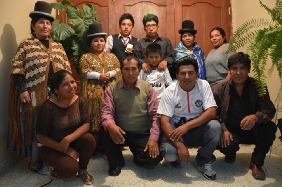 Familia Laura Choque festeja egreso