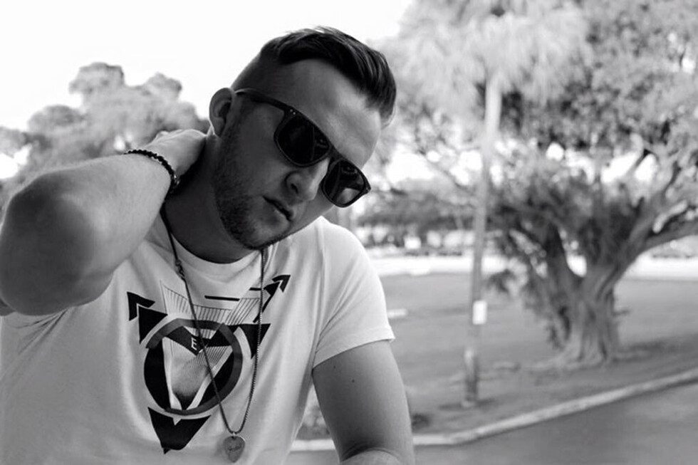 Chris Syler cantante y presentador