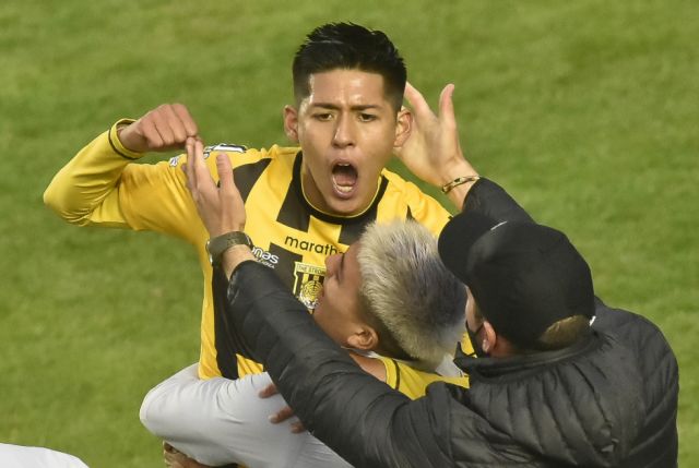 Gol y expulsión de Ramiro Vaca en el triunfo del Tigre