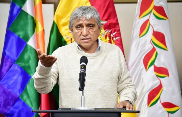 Iván Arias advierte con movilizarse en defensa de la democracia