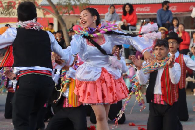 Entrada Folklórica Estudiantil