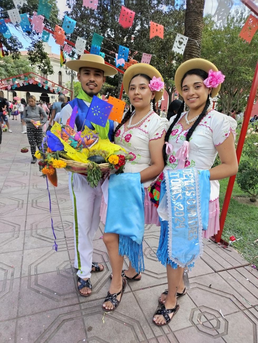 Canasta de Compadres: símbolo de la amistad en el corazón del Carnaval ...